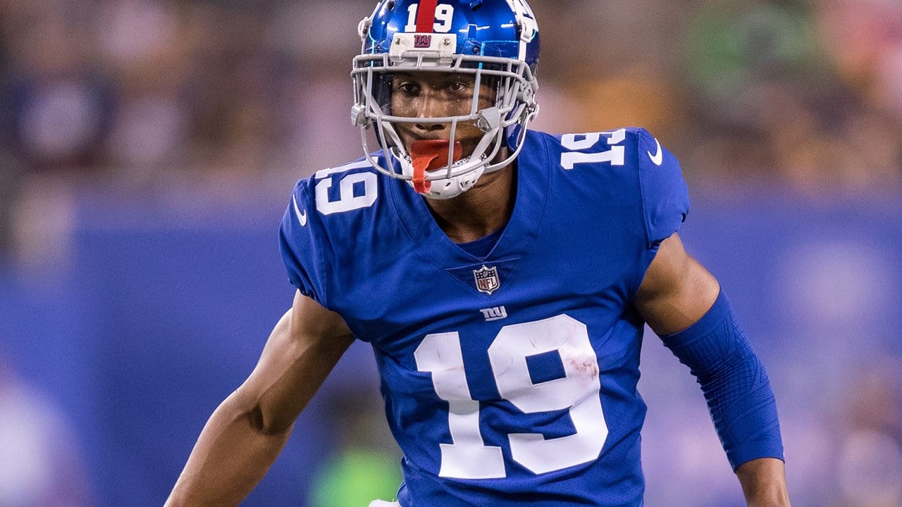 Eli Manning lofts soft pass Travis Rudolph