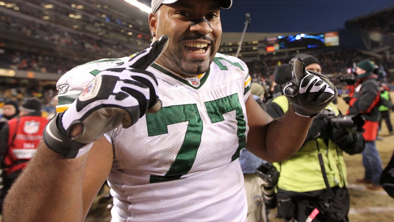 Giants sign DT Cullen Jenkins