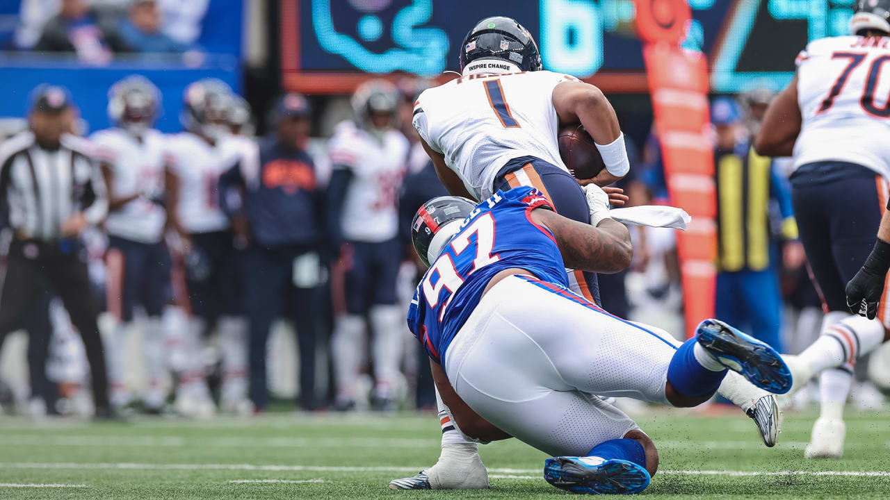 Dexter Lawrence sacks Justin Fields | Giants vs. Bears Highlights