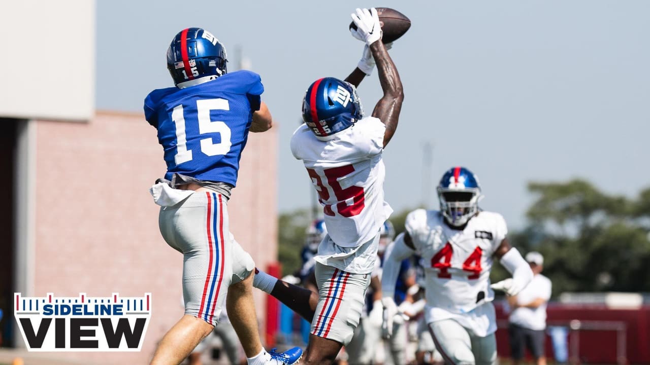 Sideline View: Rookie Rodarius Williams grabs INT