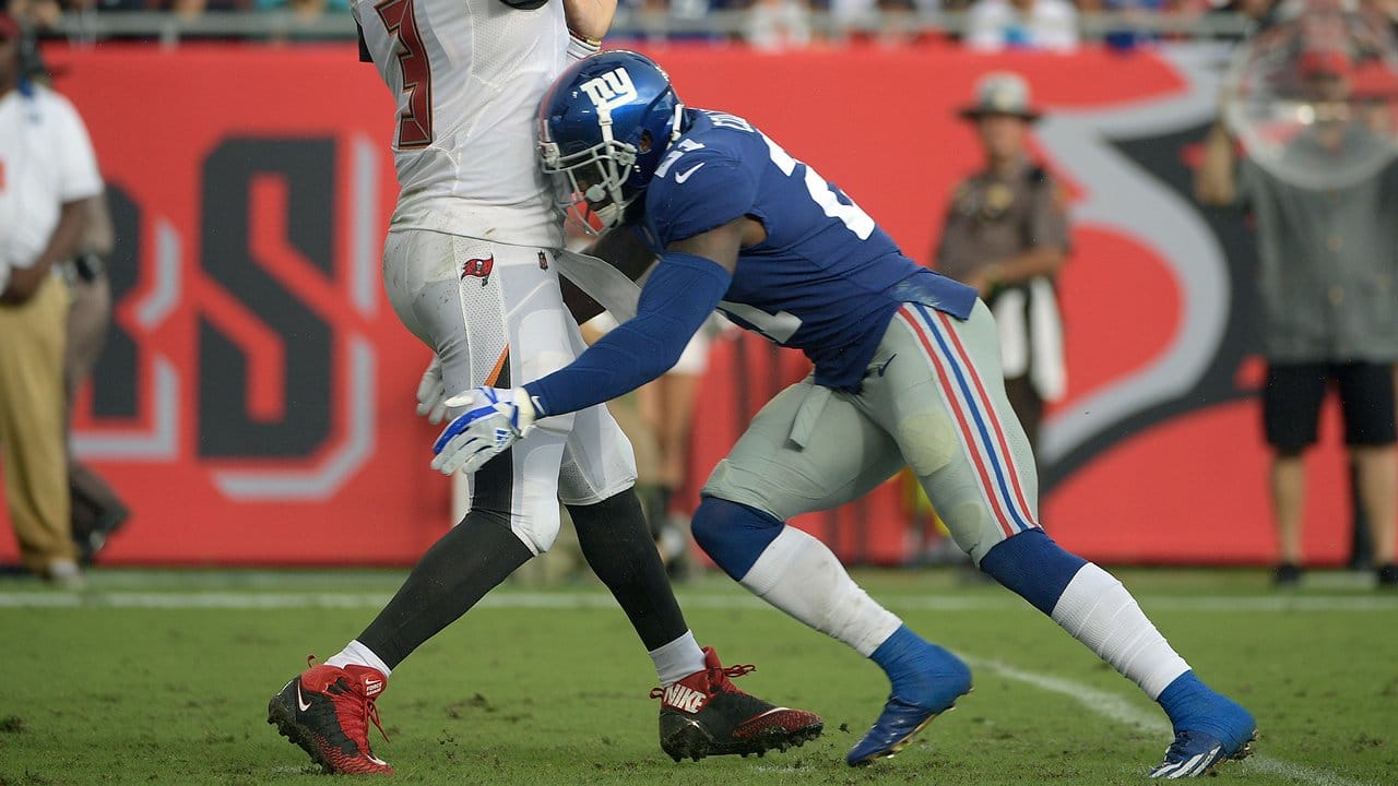 Safety Landon Collins makes a key stop on fourth down