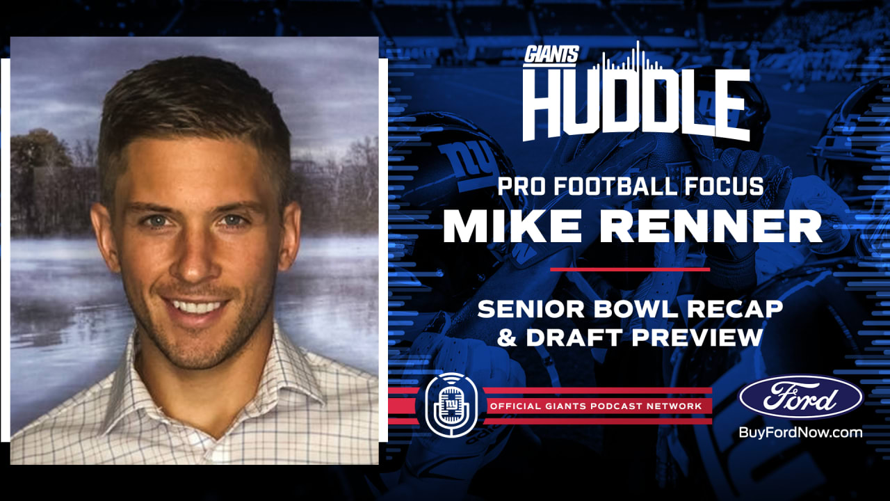 Giants Huddle | Mike Renner