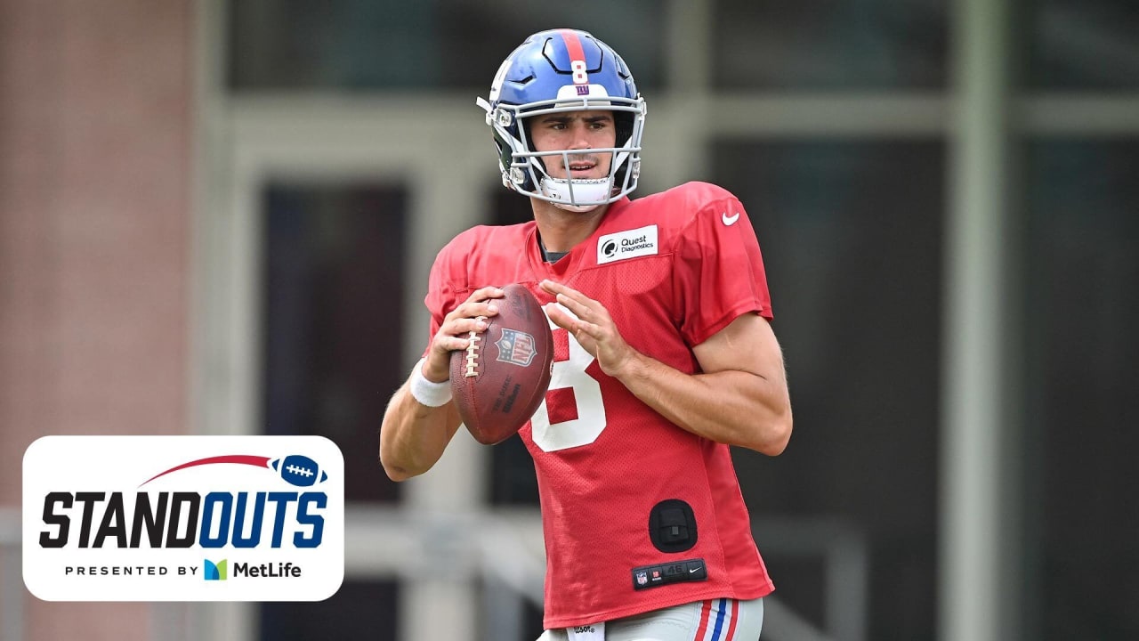 Standouts: Daniel Jones goes deep; Dex disruptive