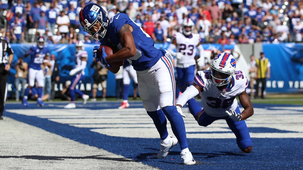 TJ Jones toe-taps for TD