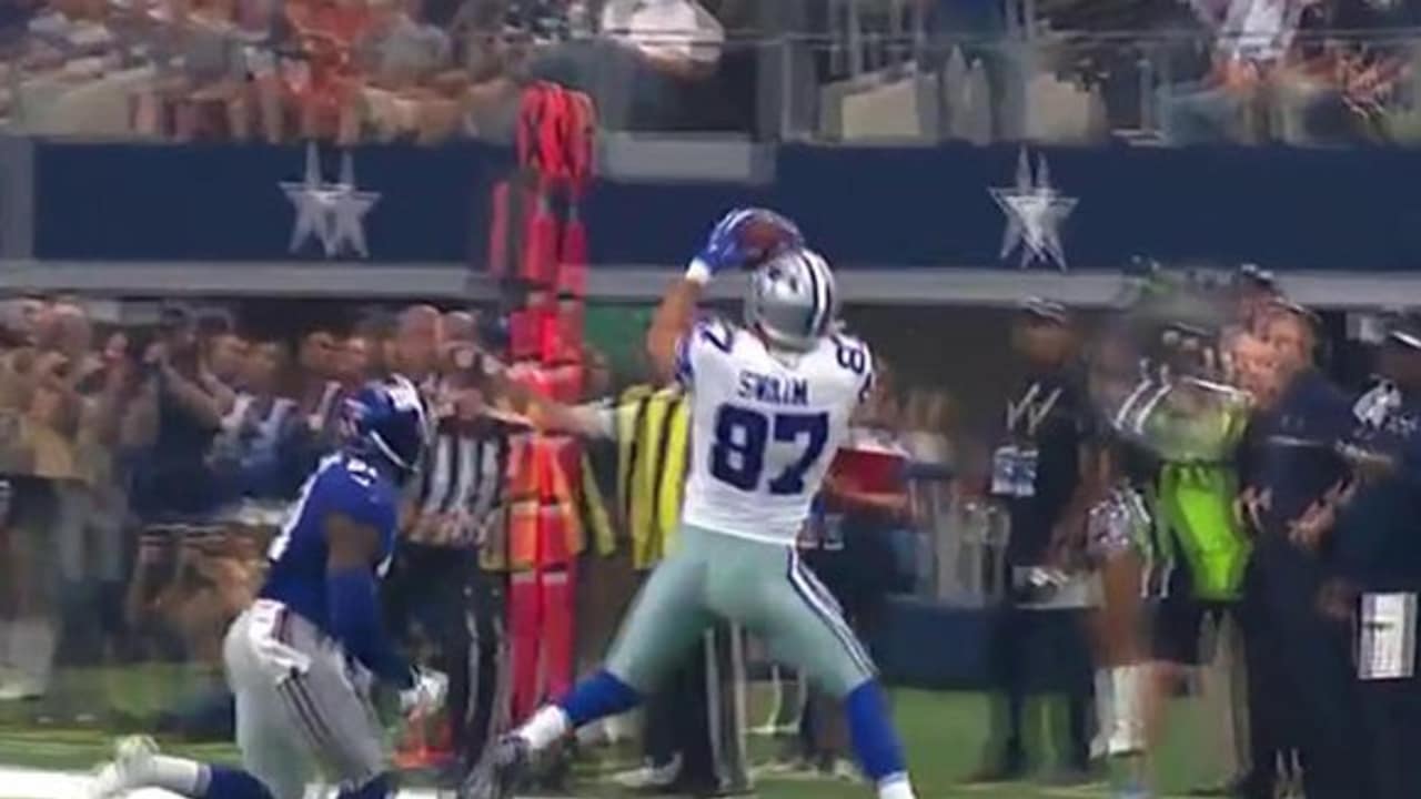 Dak Prescott completes pass to Geoff Swaim for 21 yards