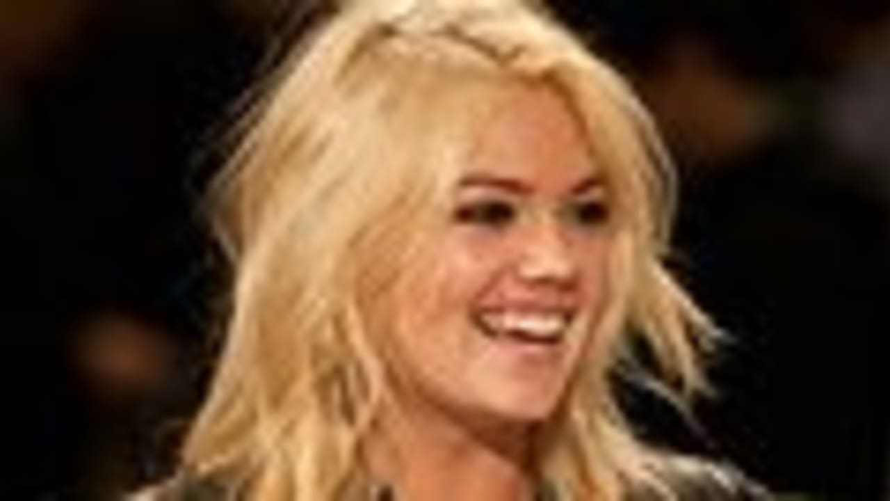 Kate Upton teams with NYG for Photo Shoot