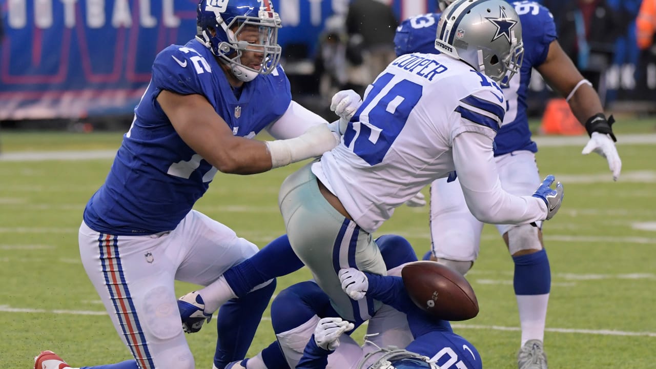 Wynn knocks ball from Amari Cooper, Giants recover