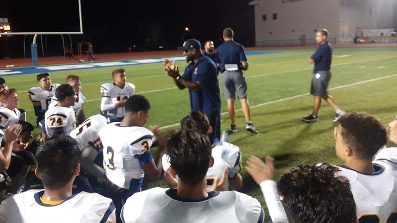 Giants name Belleville’s Jermain Johnson Coach of the Week