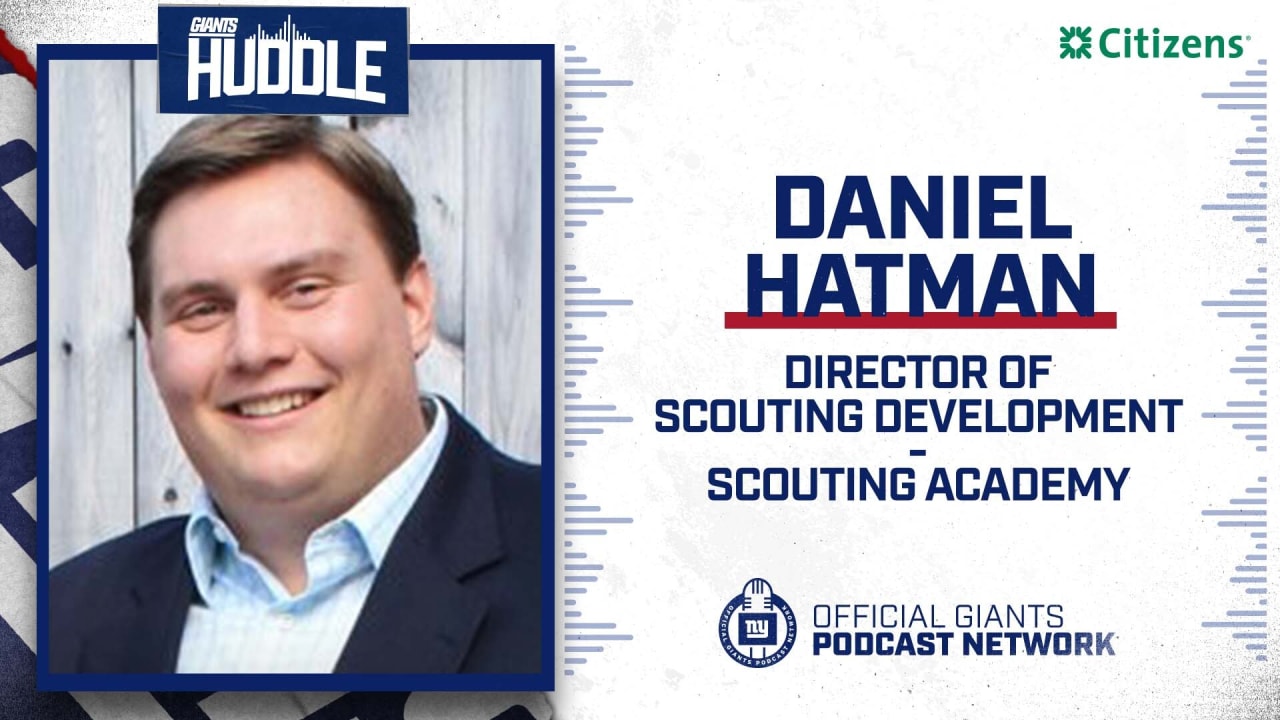 Giants Huddle | Dan Hatman