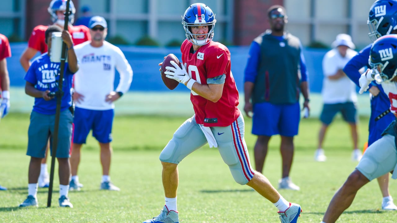 Must watch: Eli Manning highlight reel from Giants Camp