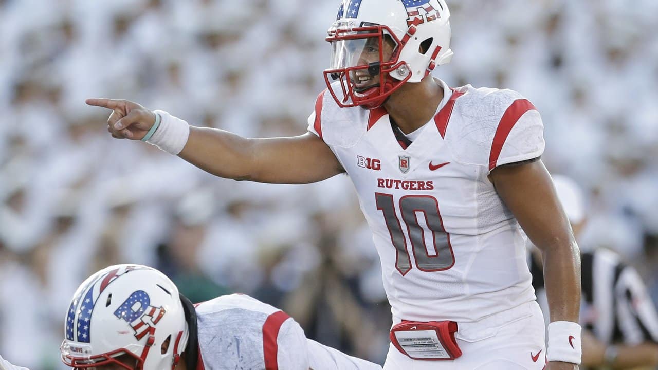 Photos: QB Gary Nova