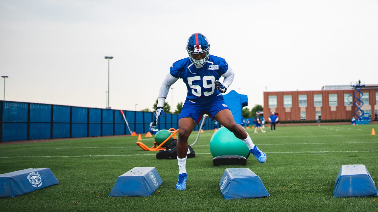 Lorenzo Carter making strides in second Training Camp