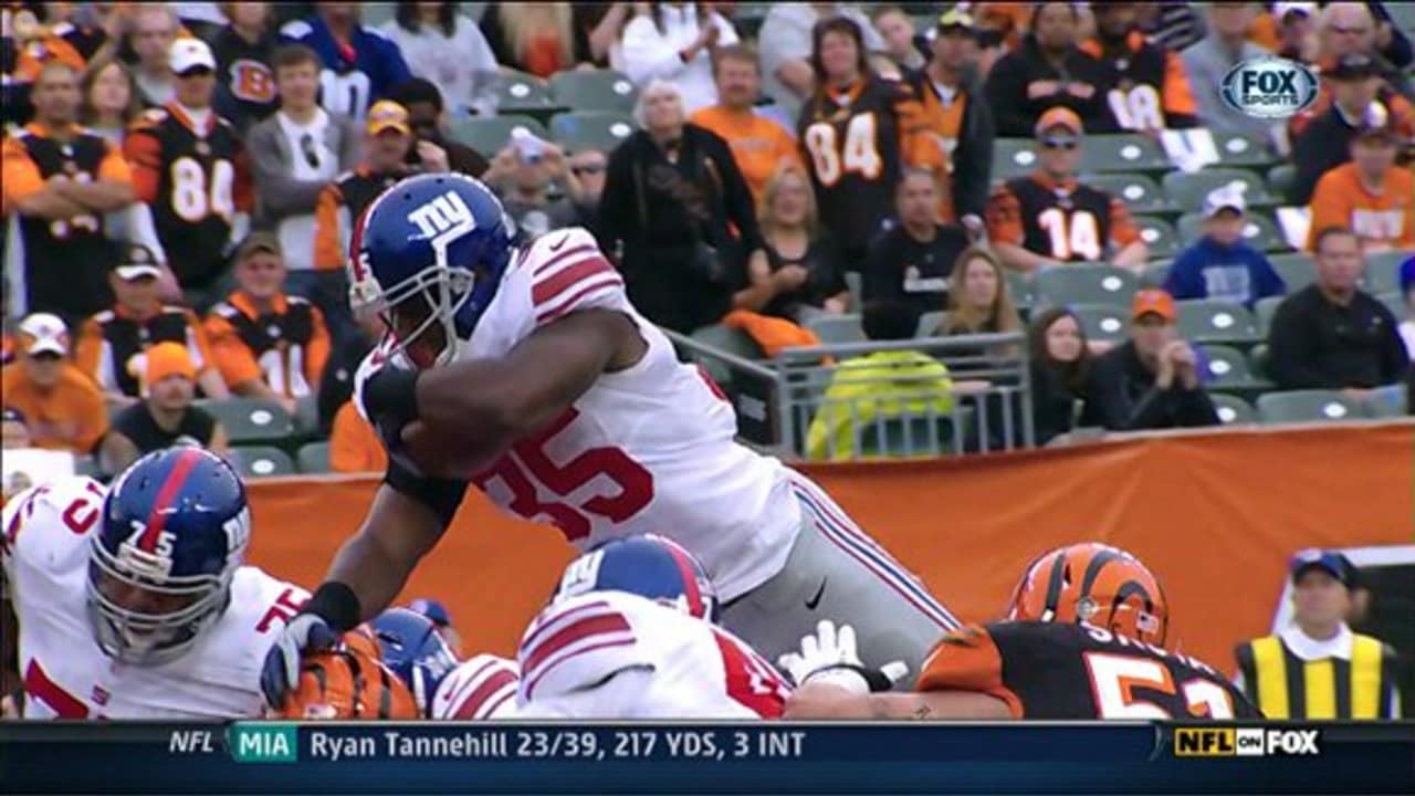 Andre Brown leaps over pile for TD