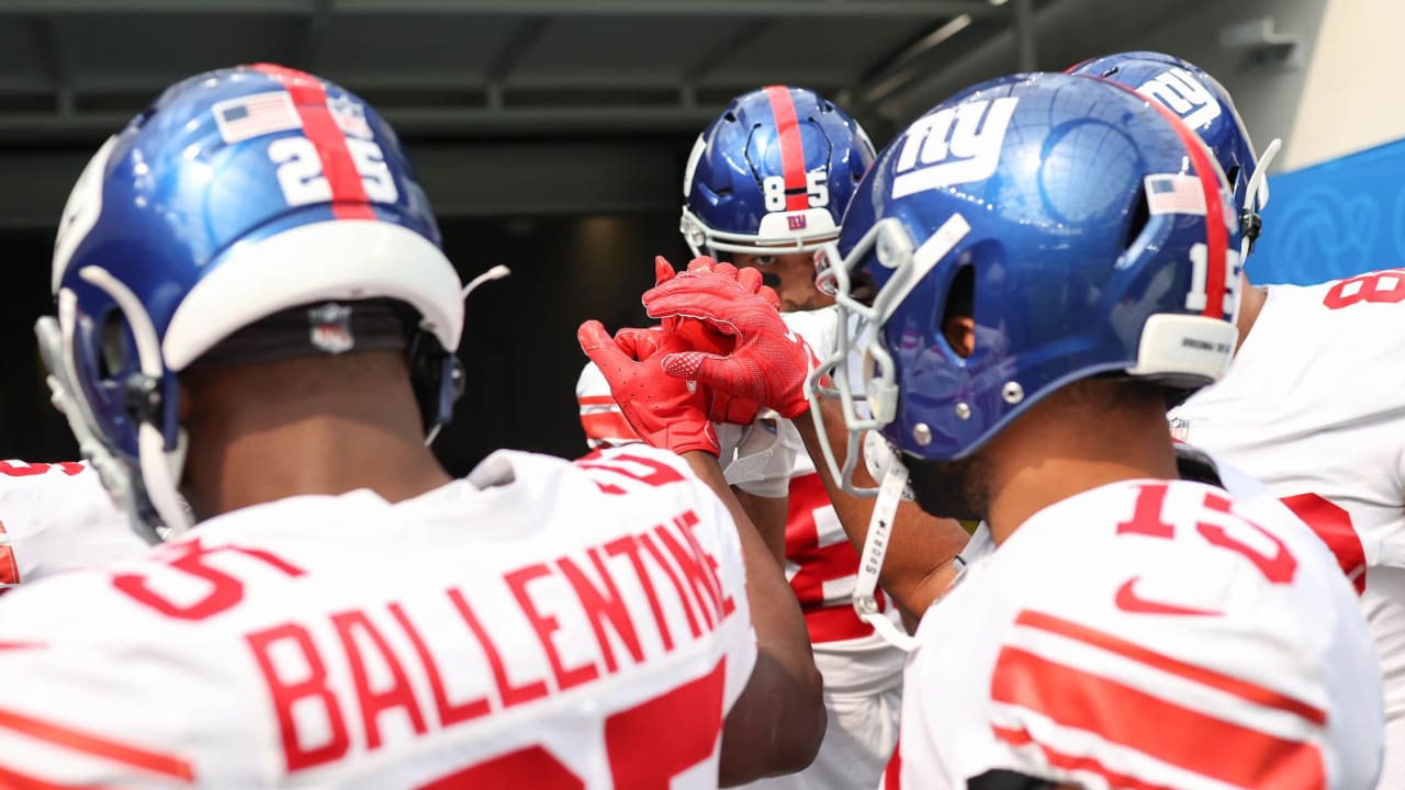 Photos: Giants vs. Rams Pregame Warmups