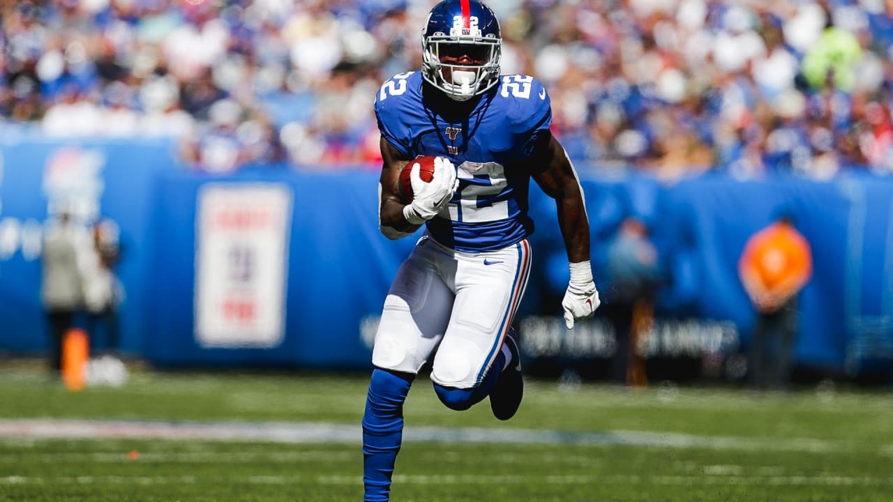 Wayne Gallman breaks outside for huge pickup