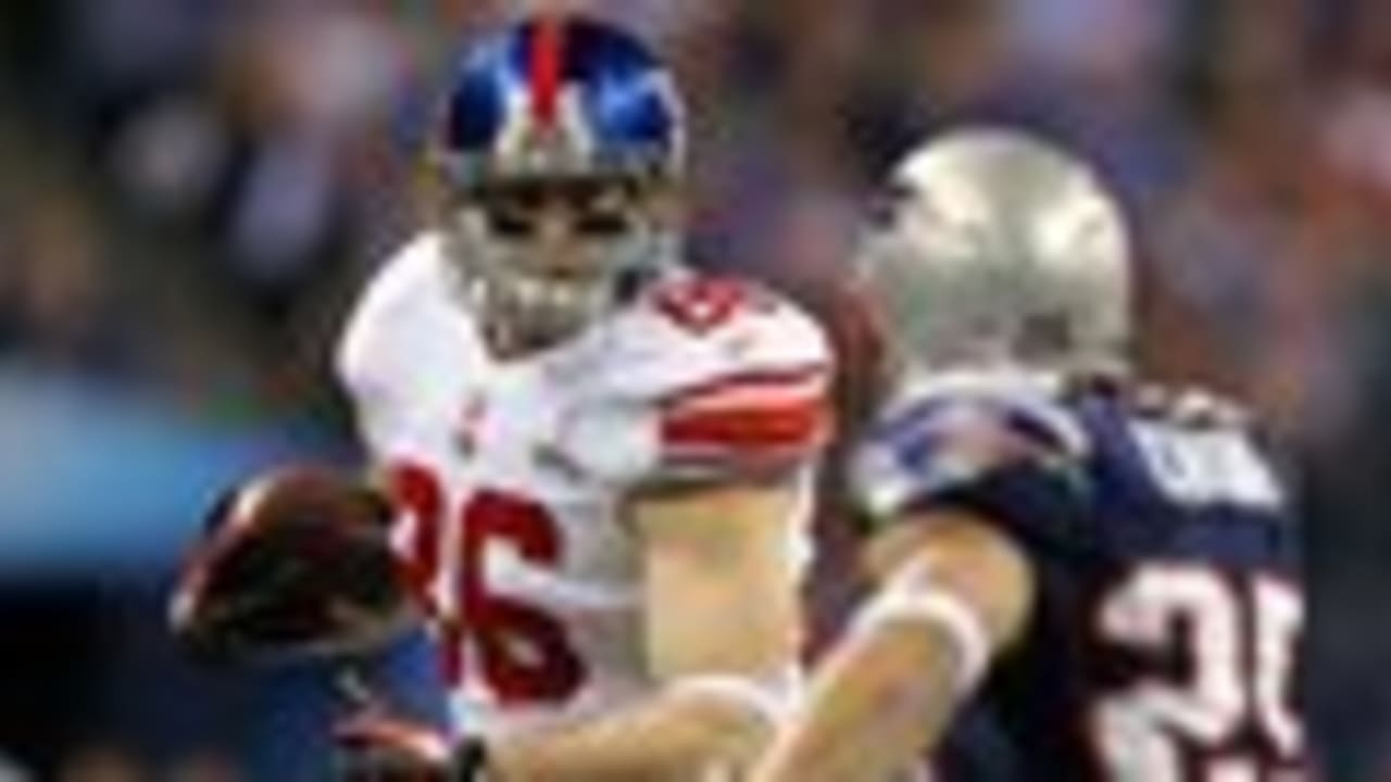 Pascoe remains last Giant TE standing