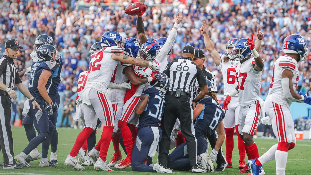 Jason Pinnock recovers Titans muffed punt | Giants vs. Titans Highlights