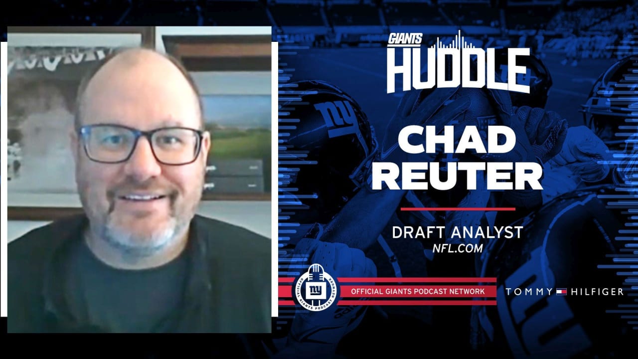 Giants Huddle | Chad Reuter