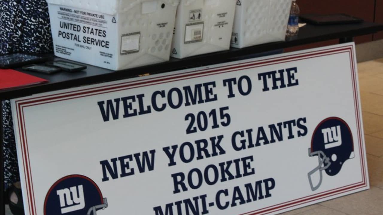 Players arrive for Giants Rookie Mini-camp