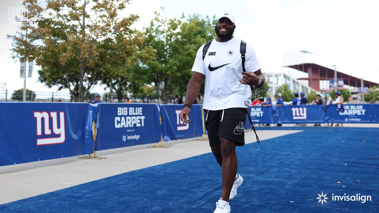 BACK HOME: Giants arrive at MetLife Stadium