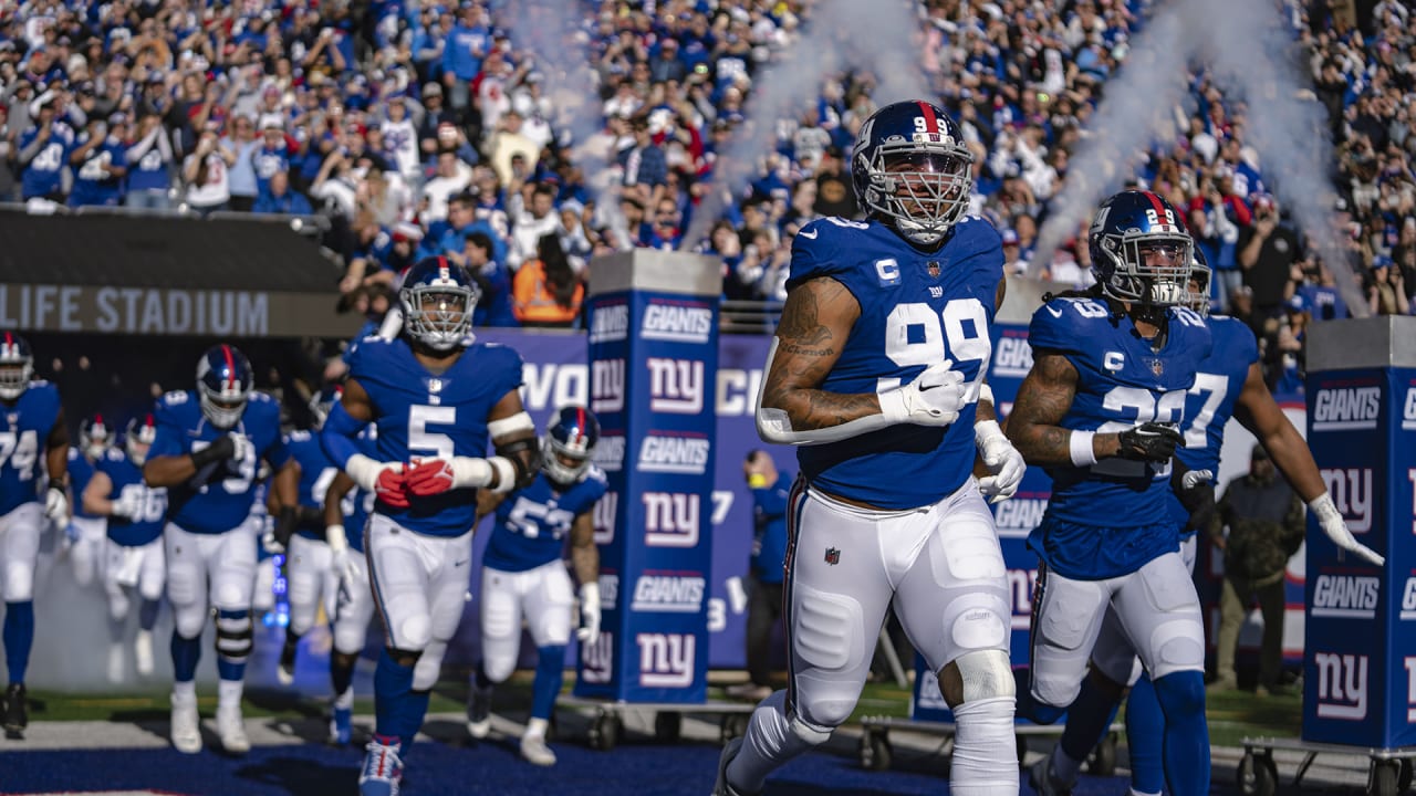 Winning eases Leonard Williams' pain in neck