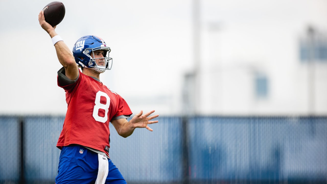 QB Daniel Jones progressing through neck injury
