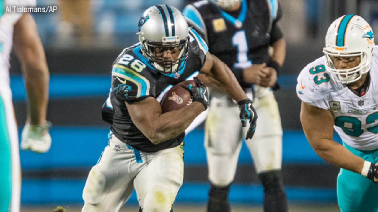 What made Jonathan Stewart sign with the Giants?