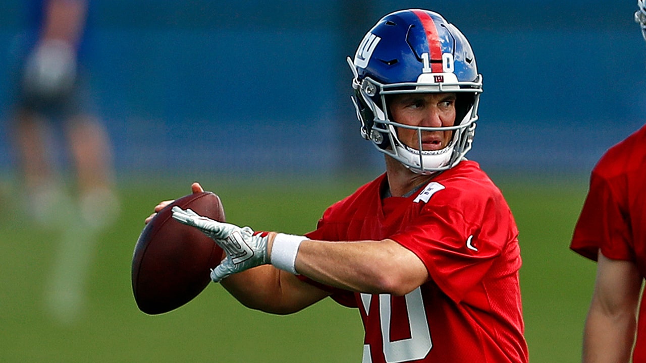 With Jones in bullpen, Eli focused on winning