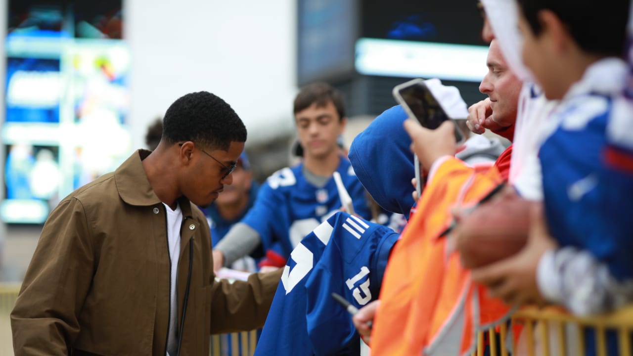 Photos: Giants vs. Vikings player arrivals and locker room tour