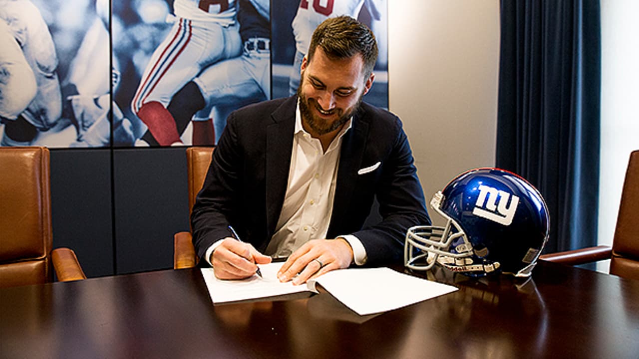 New York Giants sign TE Rhett Ellison