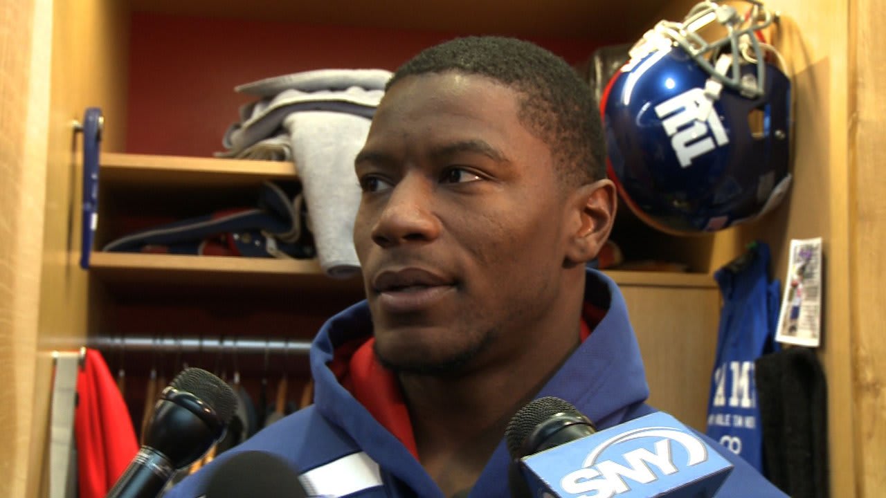 LB Jacquian Williams on Alfred Morris