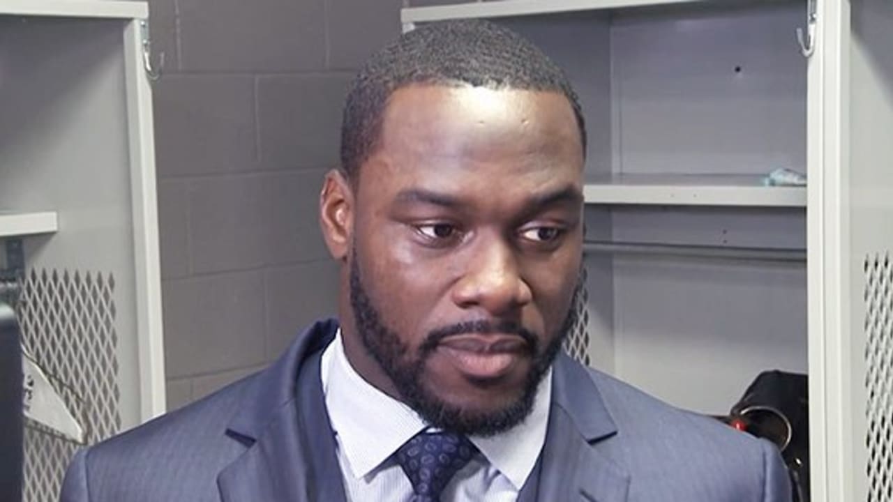 LB Jon Beason on Defense in Giant Win