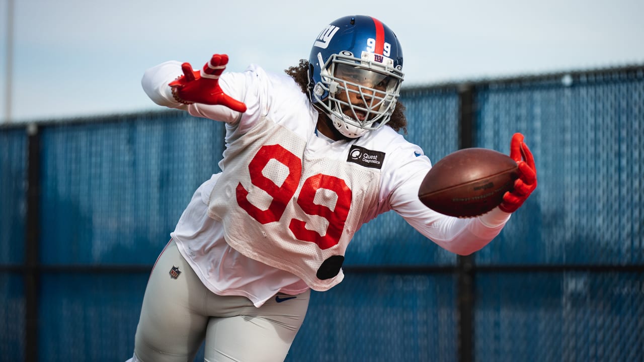 Practice Photos: Giants prep for Raiders