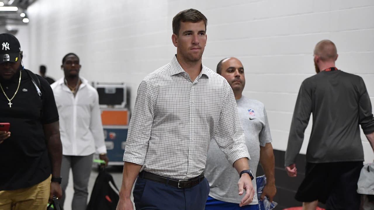Photos: Player arrivals & locker room tour
