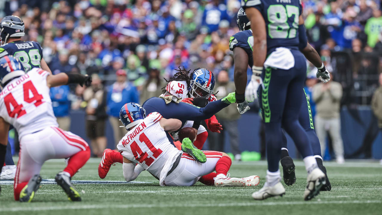 Micah McFadden picks up first career sack | Giants vs. Seahawks Highlights