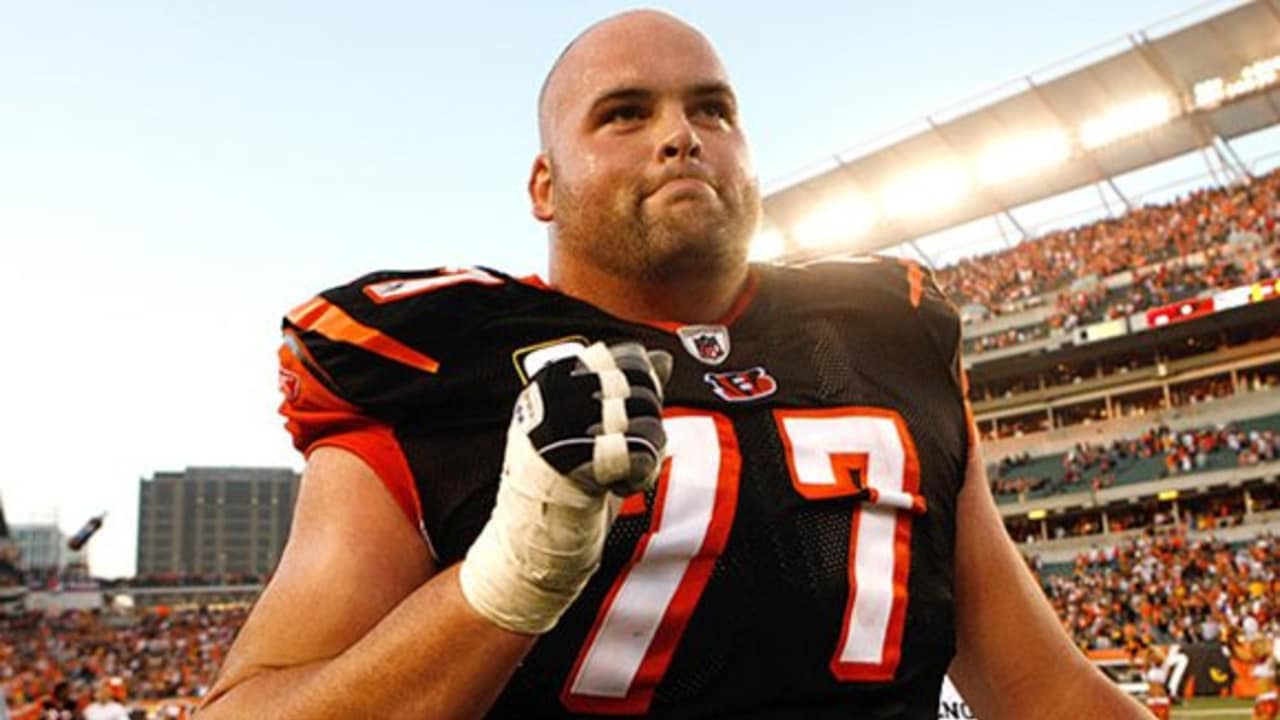 Tackle Andrew Whitworth (Signed Rams)