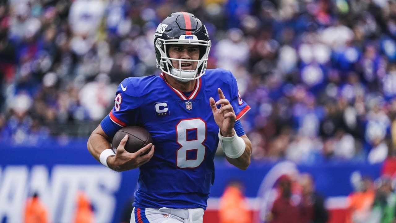 Daniel Jones finds space on 19-yard run | Giants vs Bears Highlights