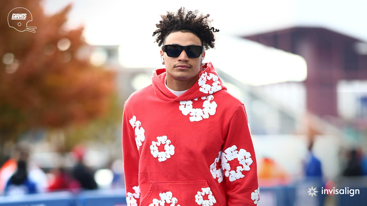 GAMEDAY: Giants arrive at MetLife Stadium