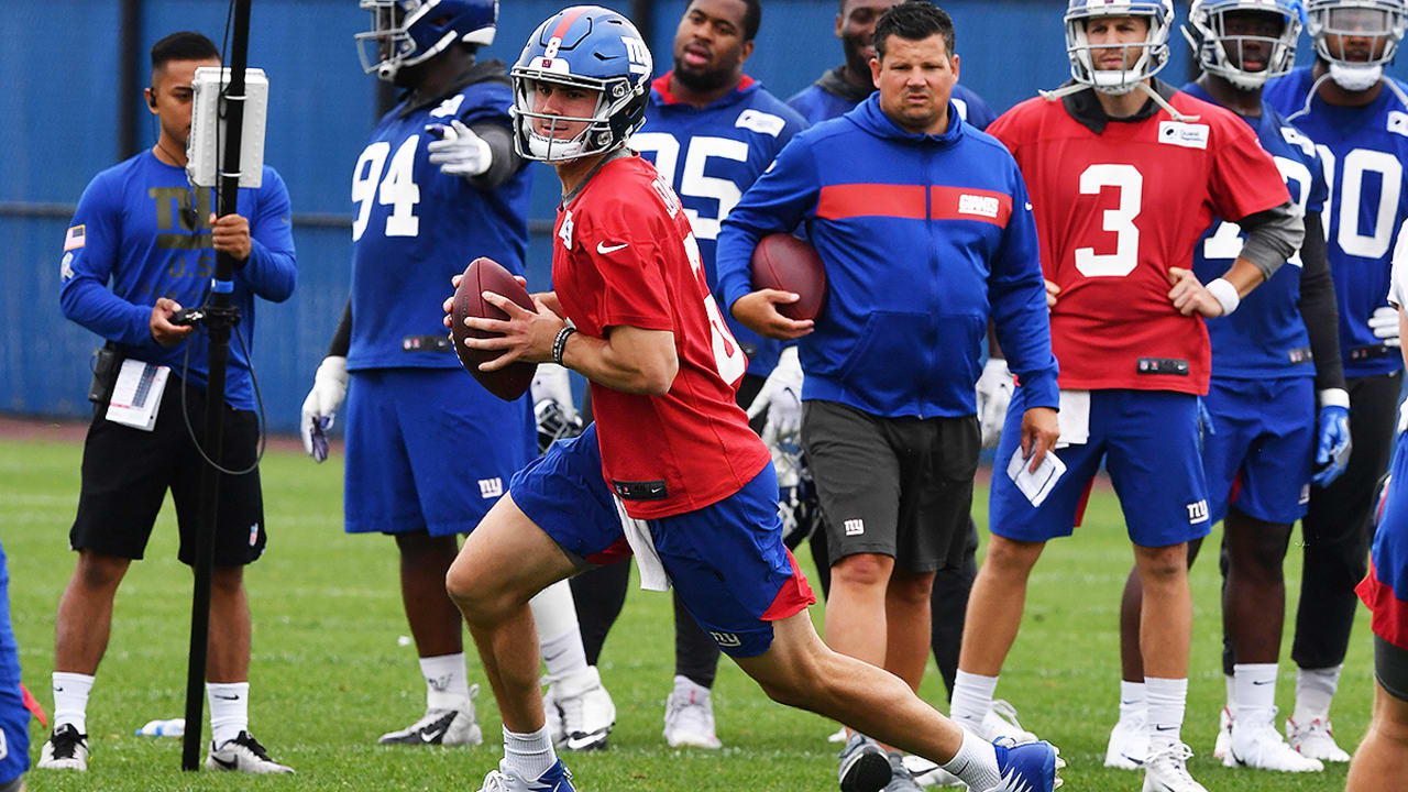 Daniel Jones' skill-set adds new wrinkle to playbook