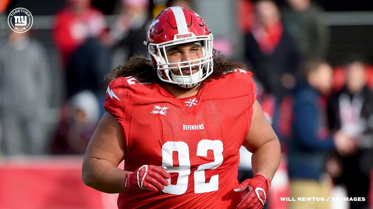 Giants sign DT Elijah Qualls, waive two players