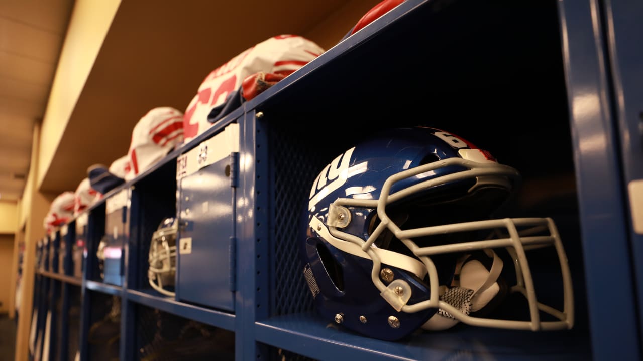 Photos: Player arrivals and locker room tour