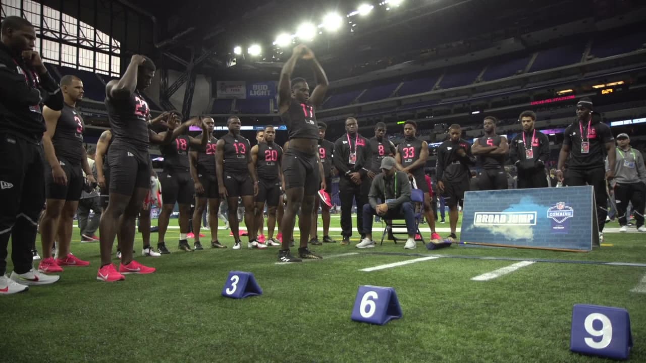 Mississippi State bulldogs linebacker Willie Gay Jr. records an 11'4 ...