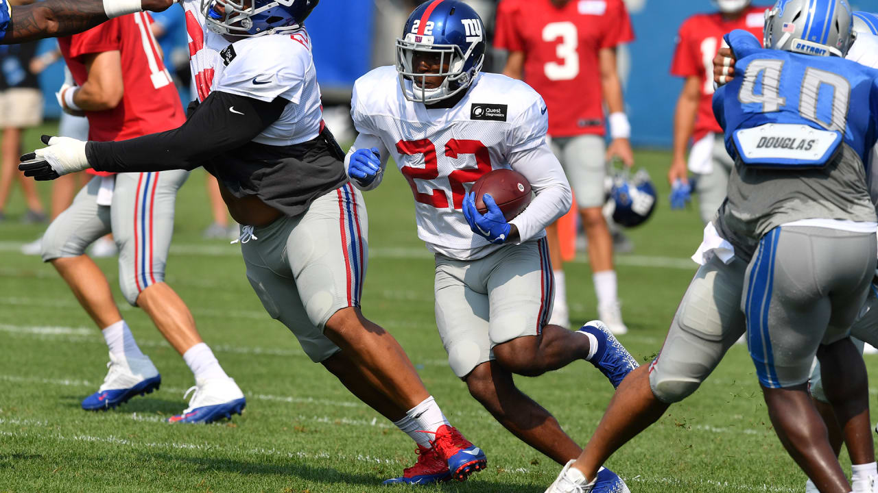 Wayne Gallman earns more reps, catches coaches' eye