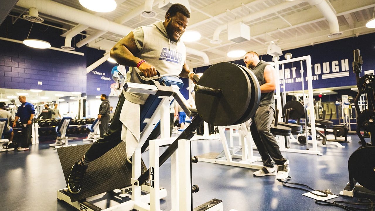 Photos: Giants begin offseason workouts