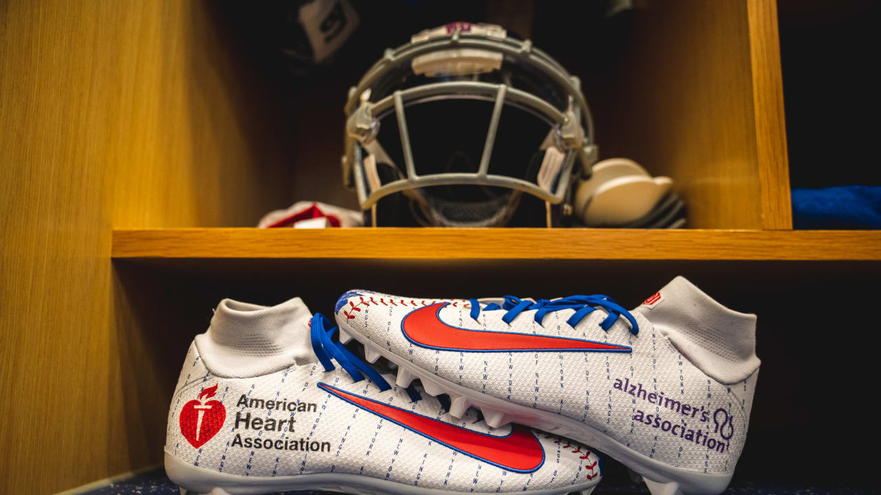 Giants vs. Bears: Player arrivals and locker room tour