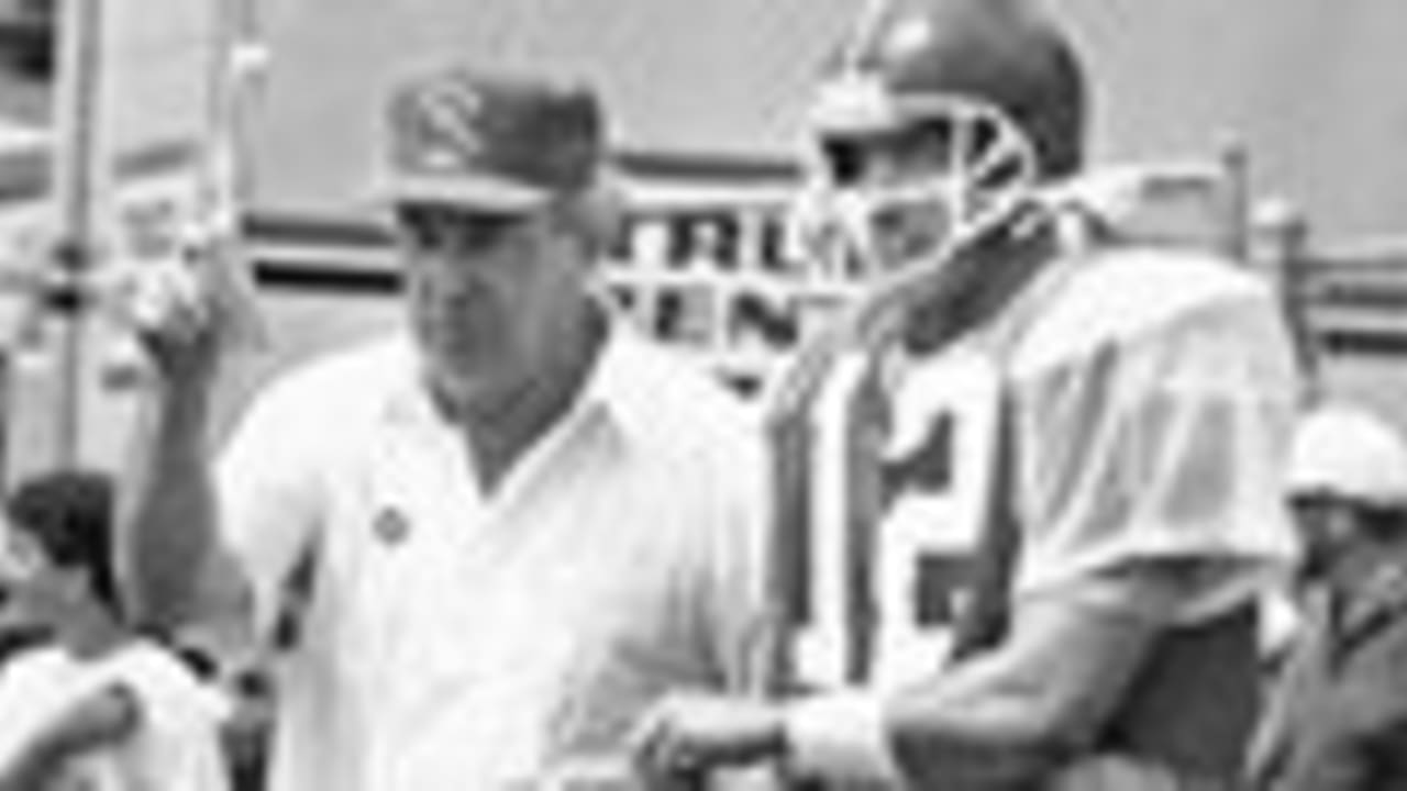 Former Giants OC Ron Erhardt passes away