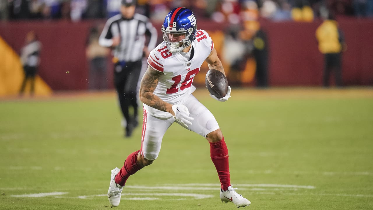 Daniel Jones find Isaiah Hodgins for a 19-yard gain | Giants vs ...