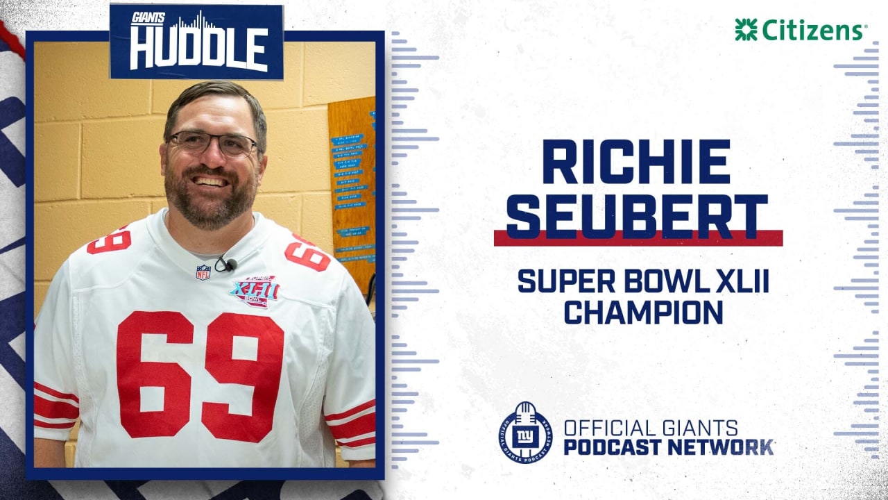 Giants Huddle | Richie Seubert