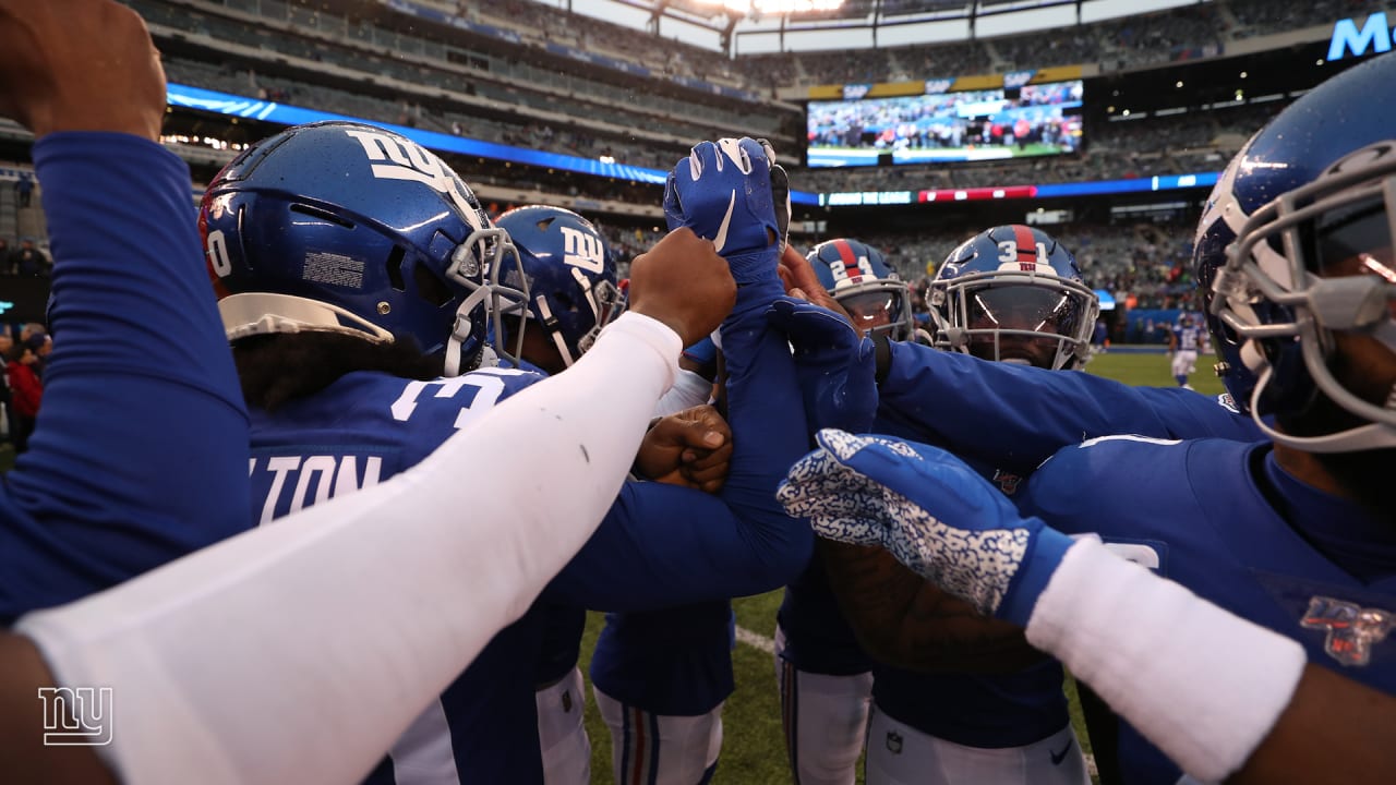 Alec Ogletree delivers the Giants pregame huddle speech