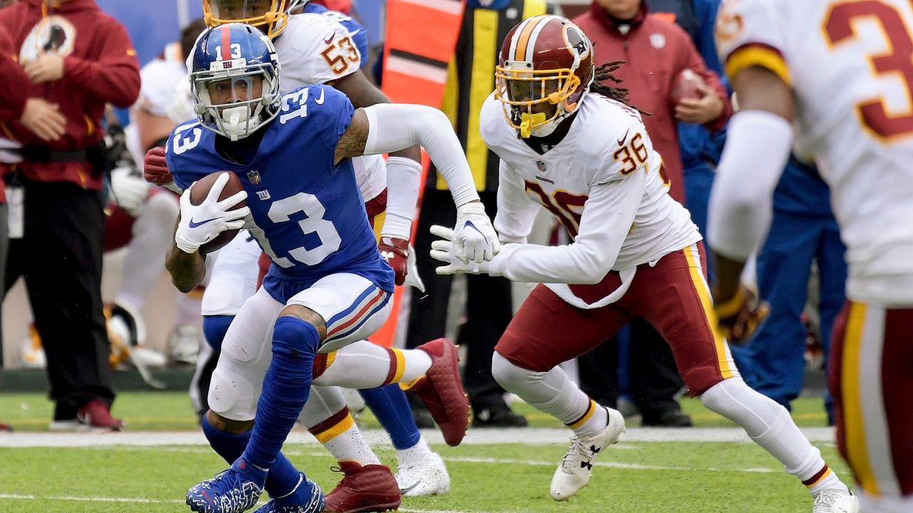 Beckham escapes tackle for first down